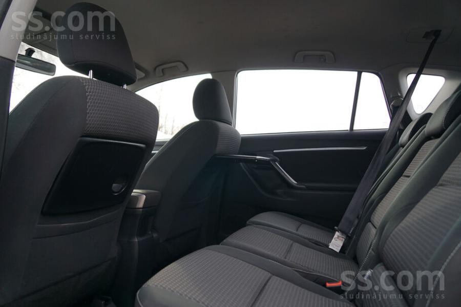 Pelēks Toyota Verso 2014 Rīga, ar dzinēja tilpumu 2.00 L un nobraukumu 249 tūkst. km par 4990 €, foto 23 vietnē AUTOMOTO.COM.LV