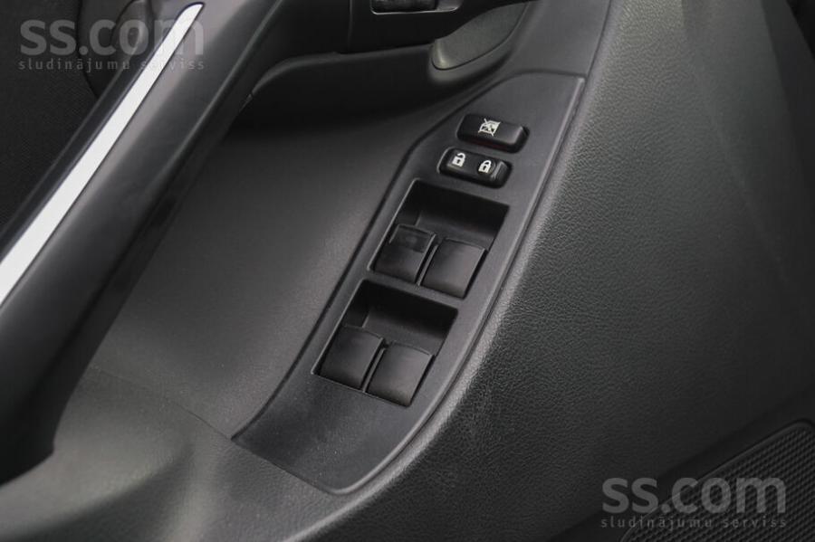 Pelēks Toyota Verso 2014 Rīga, ar dzinēja tilpumu 2.00 L un nobraukumu 360 tūkst. km par 3990 €, foto 13 vietnē AUTOMOTO.COM.LV