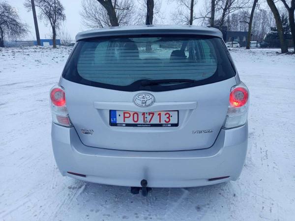 Pelēks Toyota Verso 2009 Marijampole, ar dzinēja tilpumu 2.00 L un nobraukumu 248 tūkst. km par 3400 €, foto 7 vietnē AUTOMOTO.COM.LV