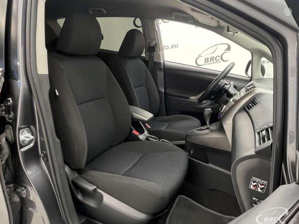 Grey Toyota Verso 2009 in Vilnius, with an engine capacity of 1.80 L and mileage of 195 thousand km for 4900 €, photo 8 on AUTOMOTO.COM.LV