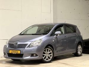 Pelēks Toyota Verso 2009 Klaipėda, ar dzinēja tilpumu 2.23 L un nobraukumu 262 tūkst. km par 4299 €, foto 9 vietnē AUTOMOTO.COM.LV