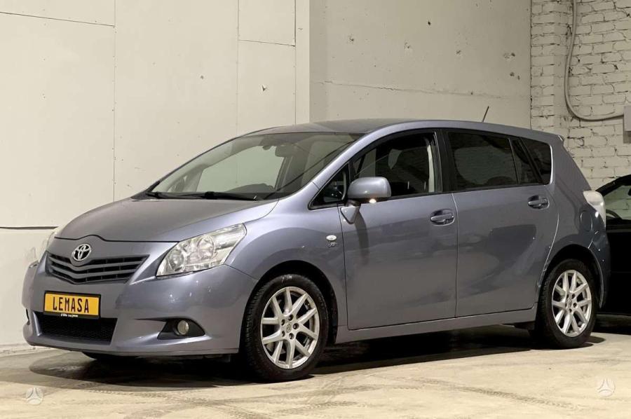 Pelēks Toyota Verso 2009 Klaipėda, ar dzinēja tilpumu 2.23 L un nobraukumu 262 tūkst. km par 4299 €, foto 16 vietnē AUTOMOTO.COM.LV