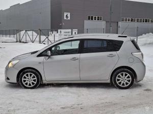 Pelēks Toyota Verso 2009 Plungė, ar dzinēja tilpumu 2.00 L un nobraukumu 310 tūkst. km par 3950 €, foto 2 vietnē AUTOMOTO.COM.LV