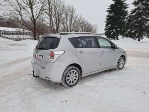 Pelēks Toyota Verso 2009 Plungė, ar dzinēja tilpumu 2.00 L un nobraukumu 310 tūkst. km par 3950 €, foto 5 vietnē AUTOMOTO.COM.LV