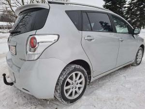 Pelēks Toyota Verso 2009 Plungė, ar dzinēja tilpumu 2.00 L un nobraukumu 310 tūkst. km par 3950 €, foto 13 vietnē AUTOMOTO.COM.LV