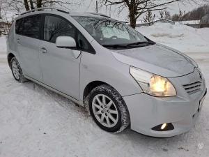 Pelēks Toyota Verso 2009 Plungė, ar dzinēja tilpumu 2.00 L un nobraukumu 310 tūkst. km par 3950 €, foto 15 vietnē AUTOMOTO.COM.LV