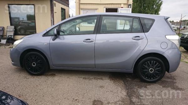 Pelēks Toyota Verso 2009 Rīga, ar dzinēja tilpumu 2.00 L un nobraukumu 218 tūkst. km par 4950 €, foto 8 vietnē AUTOMOTO.COM.LV