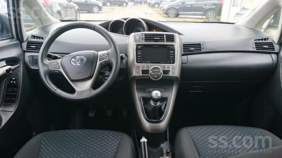 Pelēks Toyota Verso 2009 Rīga, ar dzinēja tilpumu 2.00 L un nobraukumu 218 tūkst. km par 4950 €, foto 14 vietnē AUTOMOTO.COM.LV