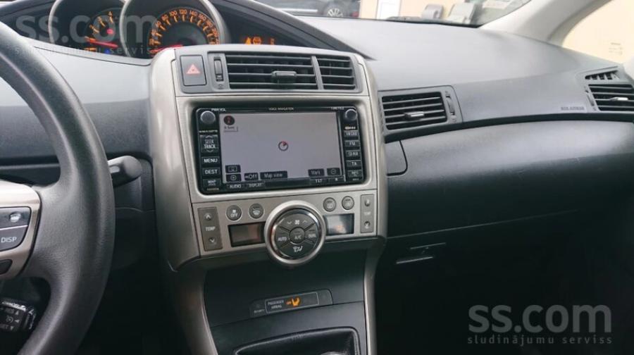 Pelēks Toyota Verso 2009 Rīga, ar dzinēja tilpumu 2.00 L un nobraukumu 218 tūkst. km par 4950 €, foto 16 vietnē AUTOMOTO.COM.LV