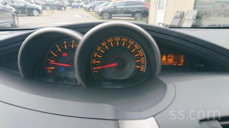 Pelēks Toyota Verso 2009 Rīga, ar dzinēja tilpumu 2.00 L un nobraukumu 218 tūkst. km par 4950 €, foto 18 vietnē AUTOMOTO.COM.LV