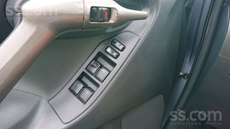 Pelēks Toyota Verso 2009 Rīga, ar dzinēja tilpumu 2.00 L un nobraukumu 218 tūkst. km par 4950 €, foto 19 vietnē AUTOMOTO.COM.LV