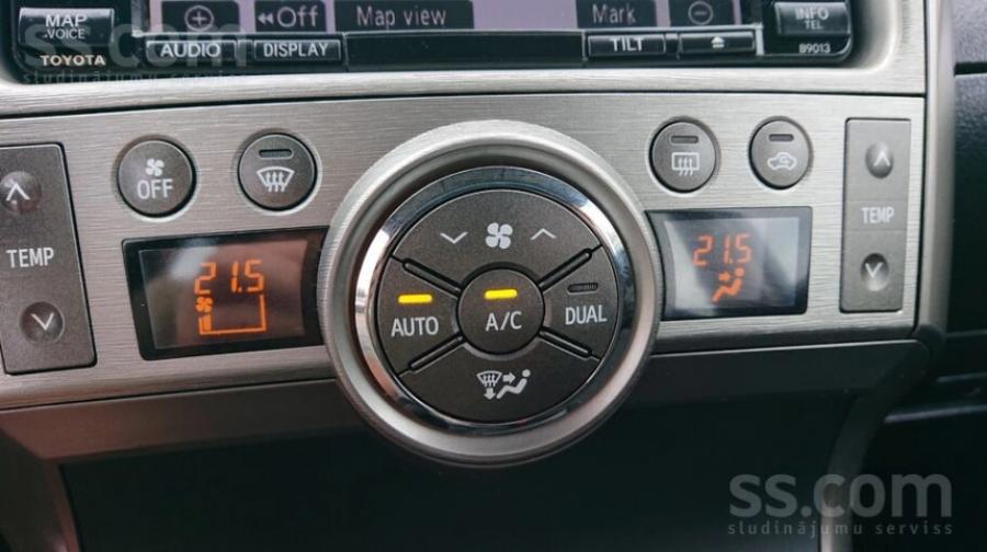 Pelēks Toyota Verso 2009 Rīga, ar dzinēja tilpumu 2.00 L un nobraukumu 218 tūkst. km par 4950 €, foto 20 vietnē AUTOMOTO.COM.LV