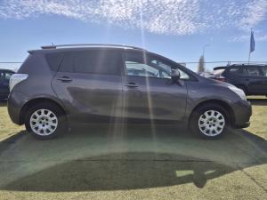 Pelēks Toyota Verso 2009 Rīga, ar dzinēja tilpumu 2.00 L un nobraukumu 198 tūkst. km par 4900 €, foto 17 vietnē AUTOMOTO.COM.LV