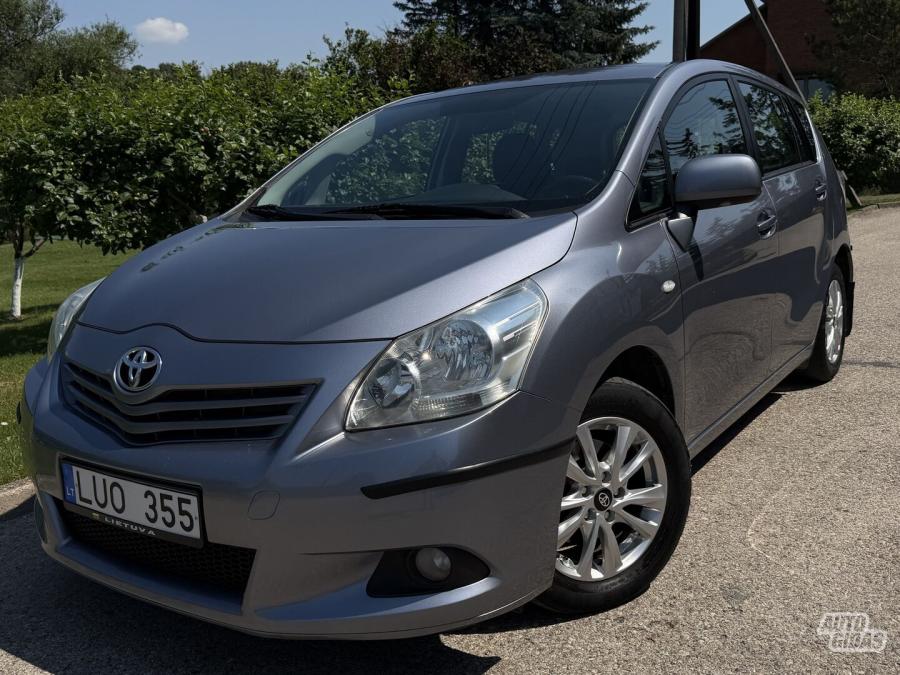 Pelēks Toyota Verso 2009 Alīta, ar dzinēja tilpumu 2.00 L un nobraukumu 324 tūkst. km par 3750 €, foto 10 vietnē AUTOMOTO.COM.LV