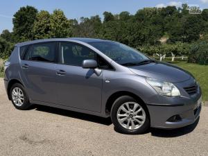 Pelēks Toyota Verso 2009 Alīta, ar dzinēja tilpumu 2.00 L un nobraukumu 324 tūkst. km par 3750 €, foto 15 vietnē AUTOMOTO.COM.LV