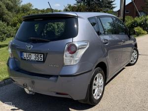 Pelēks Toyota Verso 2009 Alīta, ar dzinēja tilpumu 2.00 L un nobraukumu 324 tūkst. km par 3750 €, foto 17 vietnē AUTOMOTO.COM.LV