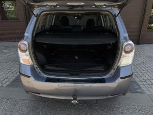 Pelēks Toyota Verso 2009 Alīta, ar dzinēja tilpumu 2.00 L un nobraukumu 324 tūkst. km par 3750 €, foto 23 vietnē AUTOMOTO.COM.LV