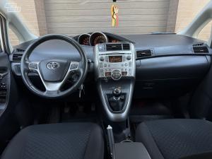 Pelēks Toyota Verso 2009 Alīta, ar dzinēja tilpumu 2.00 L un nobraukumu 324 tūkst. km par 3750 €, foto 29 vietnē AUTOMOTO.COM.LV