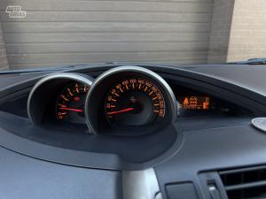Pelēks Toyota Verso 2009 Alīta, ar dzinēja tilpumu 2.00 L un nobraukumu 324 tūkst. km par 3750 €, foto 32 vietnē AUTOMOTO.COM.LV
