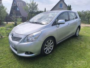Pelēks Toyota Verso 2009 Daugavpils, ar dzinēja tilpumu 2.00 L un nobraukumu 279 tūkst. km par 3350 €, foto 5 vietnē AUTOMOTO.COM.LV