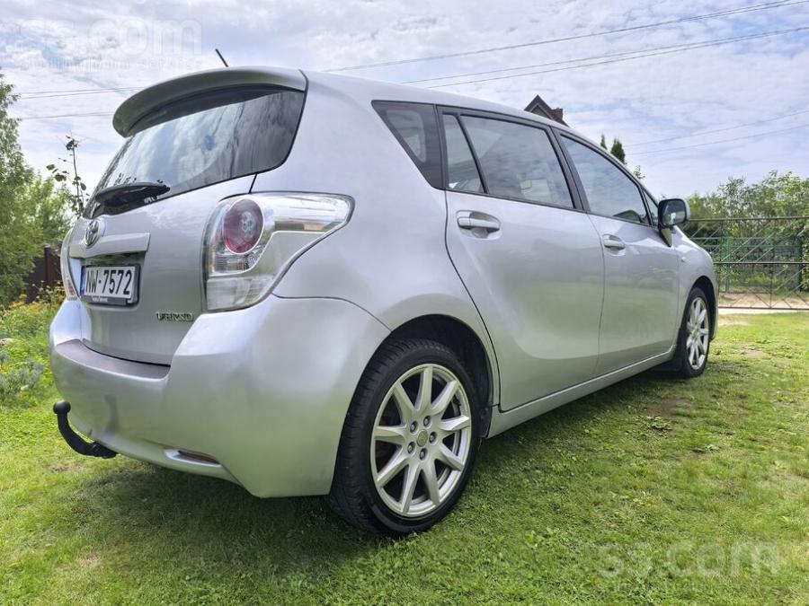 Pelēks Toyota Verso 2009 Daugavpils, ar dzinēja tilpumu 2.00 L un nobraukumu 279 tūkst. km par 3350 €, foto 10 vietnē AUTOMOTO.COM.LV
