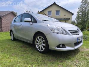 Pelēks Toyota Verso 2009 Daugavpils, ar dzinēja tilpumu 2.00 L un nobraukumu 279 tūkst. km par 3350 €, foto 14 vietnē AUTOMOTO.COM.LV