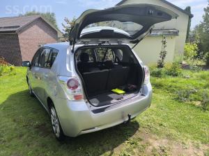 Pelēks Toyota Verso 2009 Daugavpils, ar dzinēja tilpumu 2.00 L un nobraukumu 279 tūkst. km par 3350 €, foto 18 vietnē AUTOMOTO.COM.LV