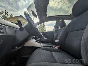 Pelēks Toyota Verso 2009 Daugavpils, ar dzinēja tilpumu 2.00 L un nobraukumu 279 tūkst. km par 3350 €, foto 25 vietnē AUTOMOTO.COM.LV
