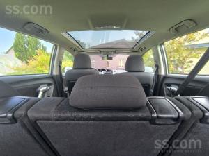 Pelēks Toyota Verso 2009 Daugavpils, ar dzinēja tilpumu 2.00 L un nobraukumu 279 tūkst. km par 3350 €, foto 29 vietnē AUTOMOTO.COM.LV