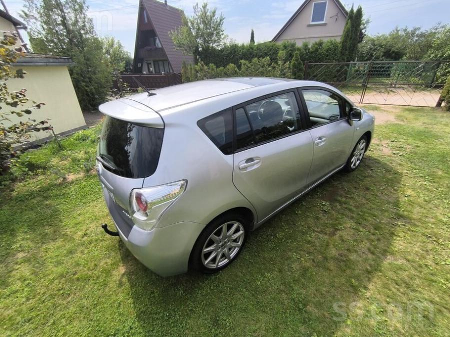 Pelēks Toyota Verso 2009 Daugavpils, ar dzinēja tilpumu 2.00 L un nobraukumu 279 tūkst. km par 3350 €, foto 36 vietnē AUTOMOTO.COM.LV