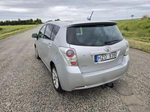 Grey Toyota Verso 2009 in Siauliai, with an engine capacity of 2.00 L and mileage of 345 thousand km for 2550 €, photo 4 on AUTOMOTO.COM.LV