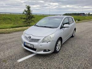 Grey Toyota Verso 2009 in Siauliai, with an engine capacity of 2.00 L and mileage of 345 thousand km for 2550 €, photo 6 on AUTOMOTO.COM.LV