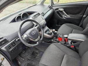 Grey Toyota Verso 2009 in Siauliai, with an engine capacity of 2.00 L and mileage of 345 thousand km for 2550 €, photo 7 on AUTOMOTO.COM.LV