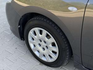 Grey Toyota Verso 2009 in Vilnius, with an engine capacity of 2.00 L and mileage of 286 thousand km for 3800 €, photo 12 on AUTOMOTO.COM.LV