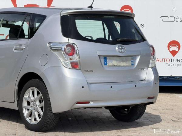 Pelēks Toyota Verso 2009 Tauragė, ar dzinēja tilpumu 2.20 L un nobraukumu 248 tūkst. km par 4500 €, foto 9 vietnē AUTOMOTO.COM.LV