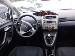 Pelēks Toyota Verso 2010 Utena, ar dzinēja tilpumu 2.00 L un nobraukumu 206 tūkst. km par 3399 €, foto 9 vietnē AUTOMOTO.COM.LV