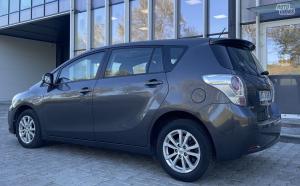 Pelēks Toyota Verso 2010 Viļņa, ar dzinēja tilpumu 2.00 L un nobraukumu 279 tūkst. km par 4390 €, foto 4 vietnē AUTOMOTO.COM.LV