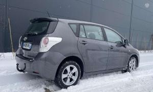 Grey Toyota Verso 2010 in Vilnius, with an engine capacity of 2.00 L and mileage of 279 thousand km for 4390 €, photo 4 on AUTOMOTO.COM.LV
