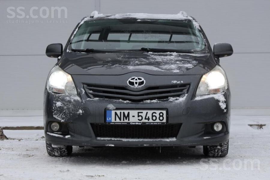 Grey Toyota Verso 2010 in Riga, with an engine capacity of 2.00 L and mileage of 0 thousand km for 3995 €, photo 2 on AUTOMOTO.COM.LV