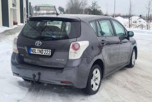Pelēks Toyota Verso 2010 Viļņa, ar dzinēja tilpumu 2.00 L un nobraukumu 268 tūkst. km par 4250 €, foto 8 vietnē AUTOMOTO.COM.LV