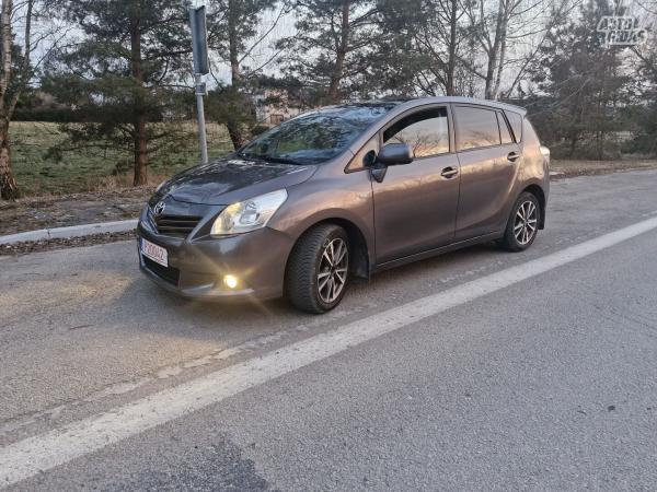 Pelēks Toyota Verso 2010 Jurbarkas, ar dzinēja tilpumu 2.00 L un nobraukumu 330 tūkst. km par 3550 €, foto 9 vietnē AUTOMOTO.COM.LV