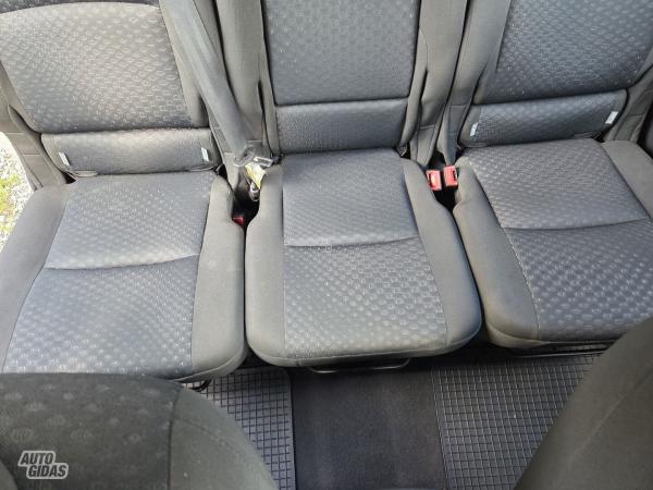 Pelēks Toyota Verso 2010 Klaipėda, ar dzinēja tilpumu 2.00 L un nobraukumu 267 tūkst. km par 4150 €, foto 7 vietnē AUTOMOTO.COM.LV