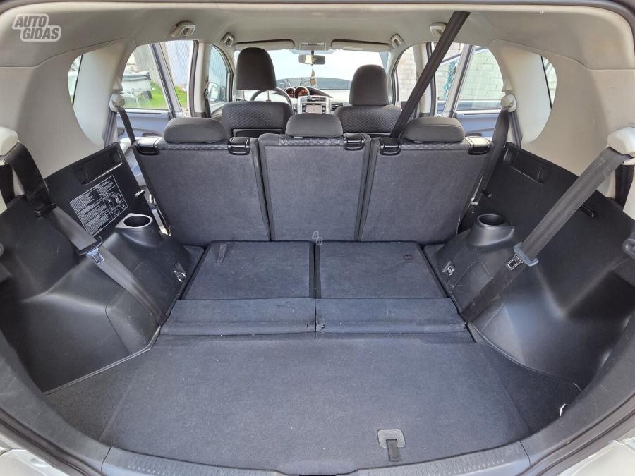 Pelēks Toyota Verso 2010 Klaipėda, ar dzinēja tilpumu 2.00 L un nobraukumu 267 tūkst. km par 4150 €, foto 11 vietnē AUTOMOTO.COM.LV