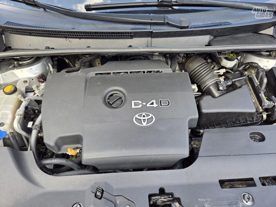 Pelēks Toyota Verso 2010 Klaipėda, ar dzinēja tilpumu 2.00 L un nobraukumu 267 tūkst. km par 4150 €, foto 13 vietnē AUTOMOTO.COM.LV