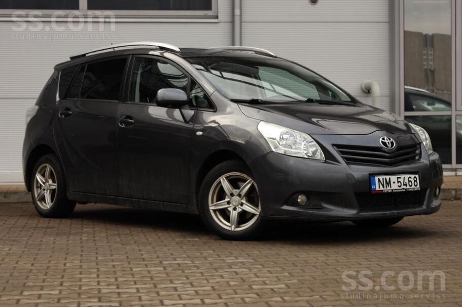 Pelēks Toyota Verso 2010 Rīga, ar dzinēja tilpumu 2.00 L un nobraukumu 0 tūkst. km par 2995 €, foto 3 vietnē AUTOMOTO.COM.LV