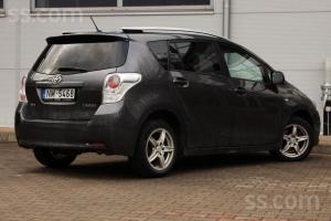 Pelēks Toyota Verso 2010 Rīga, ar dzinēja tilpumu 2.00 L un nobraukumu 0 tūkst. km par 2995 €, foto 5 vietnē AUTOMOTO.COM.LV