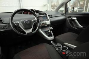 Pelēks Toyota Verso 2010 Rīga, ar dzinēja tilpumu 2.00 L un nobraukumu 0 tūkst. km par 2995 €, foto 7 vietnē AUTOMOTO.COM.LV