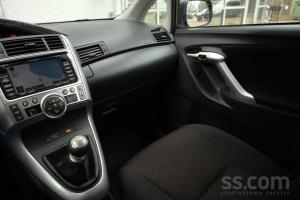 Pelēks Toyota Verso 2010 Rīga, ar dzinēja tilpumu 2.00 L un nobraukumu 0 tūkst. km par 2995 €, foto 8 vietnē AUTOMOTO.COM.LV