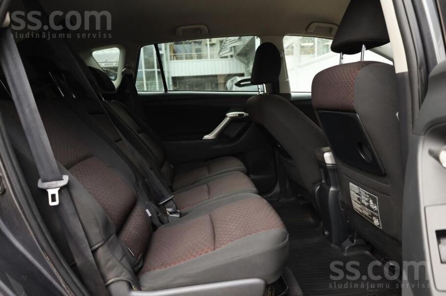 Pelēks Toyota Verso 2010 Rīga, ar dzinēja tilpumu 2.00 L un nobraukumu 0 tūkst. km par 2995 €, foto 14 vietnē AUTOMOTO.COM.LV