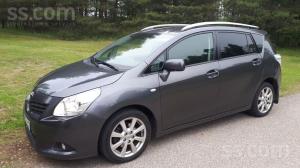 Pelēks Toyota Verso 2010 Rīga, ar dzinēja tilpumu 2.00 L un nobraukumu 275 tūkst. km par 3600 €, foto  vietnē AUTOMOTO.COM.LV